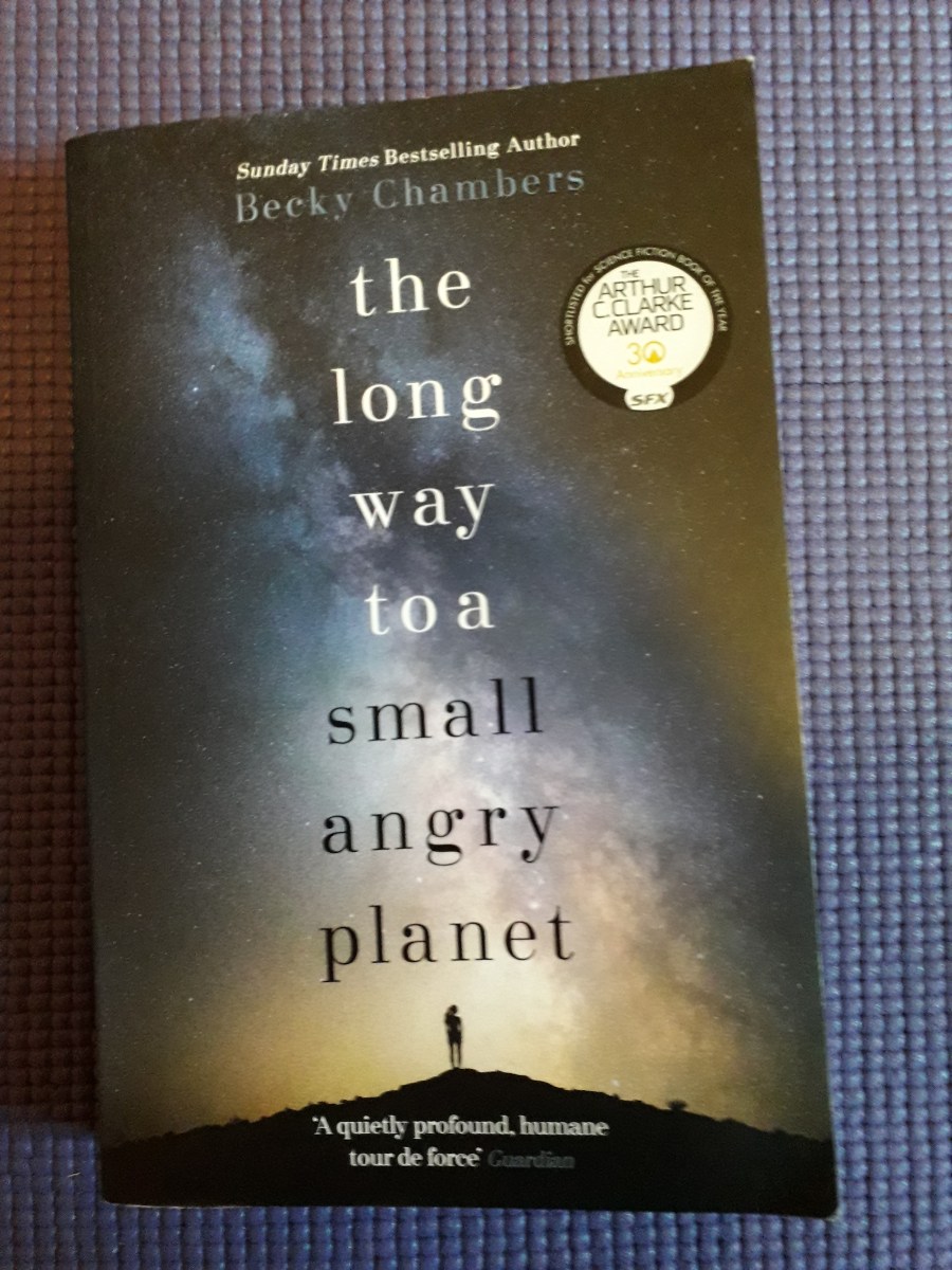 Review: The Long Way to a Small Angry Planet – Space Cat Press